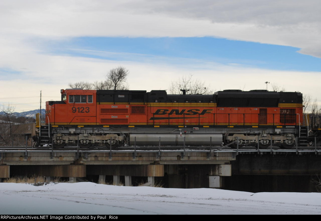BNSF 6123
